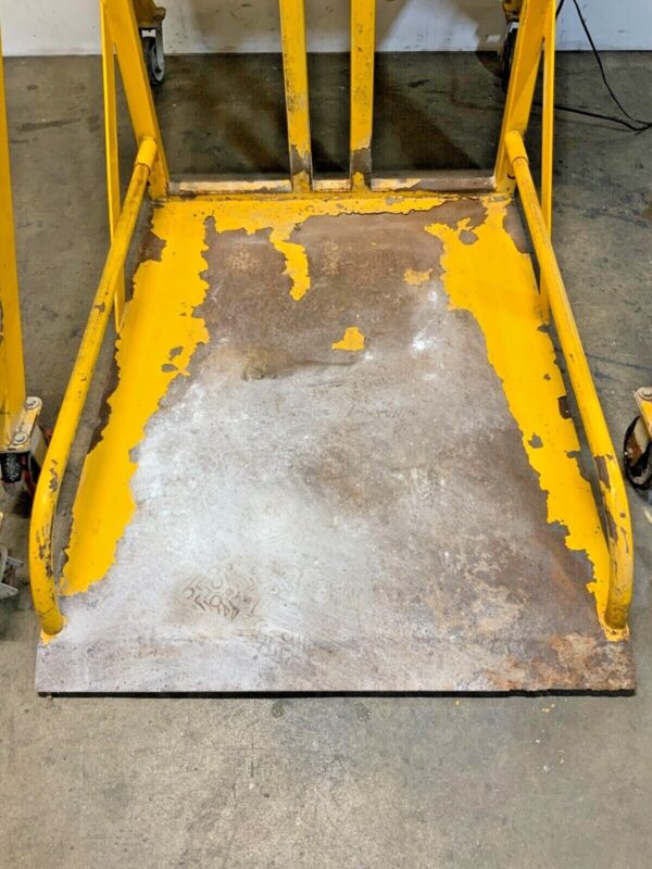 McCall Handling Company Hydraulic Bin Tote Gaylord Hopper Dumper Tipper ...